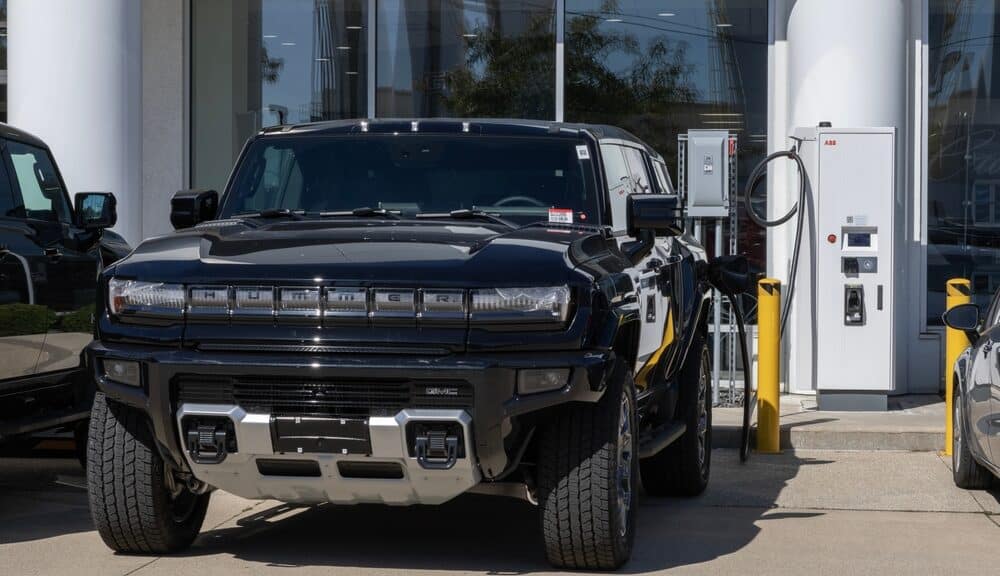 The All New GMC Hummer EV SUV Emphasizes Luxury And Power - DrivingTrendz