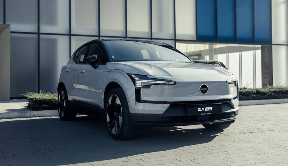 2026 Volvo EX30 Cross Country Aims For Rugged Subcompact EV Market ...